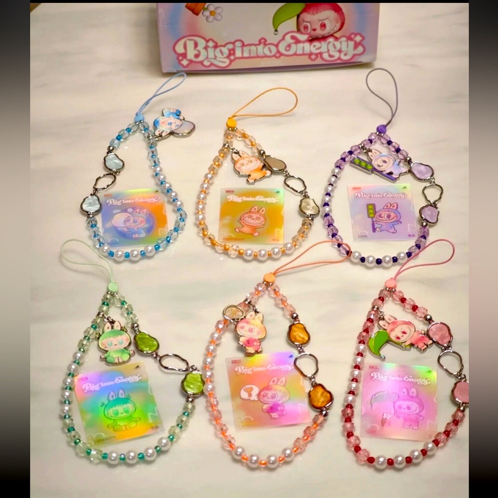 Popmart Wheel- Labubu/Labubu Phone Charm/Stitch - Gem